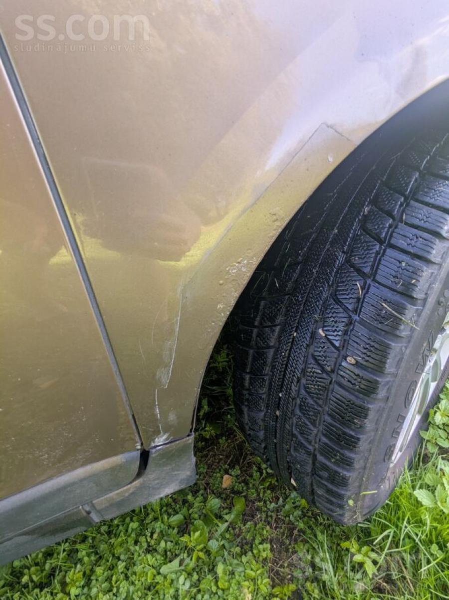 Volvo XC60 2008 Daugavpils, ar dzinēja tilpumu 2.40 L un nobraukumu 350 tūkst. km par 5300 €, foto 12 vietnē AUTOMOTO.COM.LV
