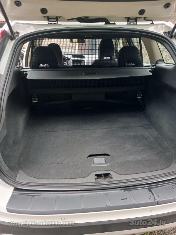Volvo XC60 2008 in Tallinn, with an engine capacity of 2.40 L and mileage of 250 thousand km for 5500 €, photo 5 on AUTOMOTO.COM.LV