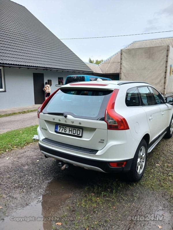 Volvo XC60 2008 in Tallinn, with an engine capacity of 2.40 L and mileage of 250 thousand km for 5500 €, photo 9 on AUTOMOTO.COM.LV