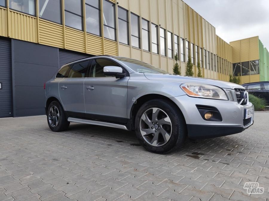Volvo XC60 2008 in Vilnius, with an engine capacity of 2.40 L and mileage of 354 thousand km for 4999 €, photo 9 on AUTOMOTO.COM.LV