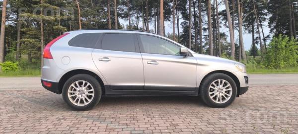 Volvo XC60 2009 Ventspils, ar dzinēja tilpumu 2.40 L un nobraukumu 239 tūkst. km par 9200 €, foto 2 vietnē AUTOMOTO.COM.LV