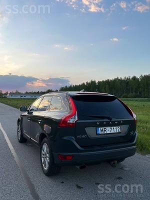 Volvo XC60 2009 Rīga, ar dzinēja tilpumu 2.40 L un nobraukumu 280 tūkst. km par 6300 €, foto 2 vietnē AUTOMOTO.COM.LV