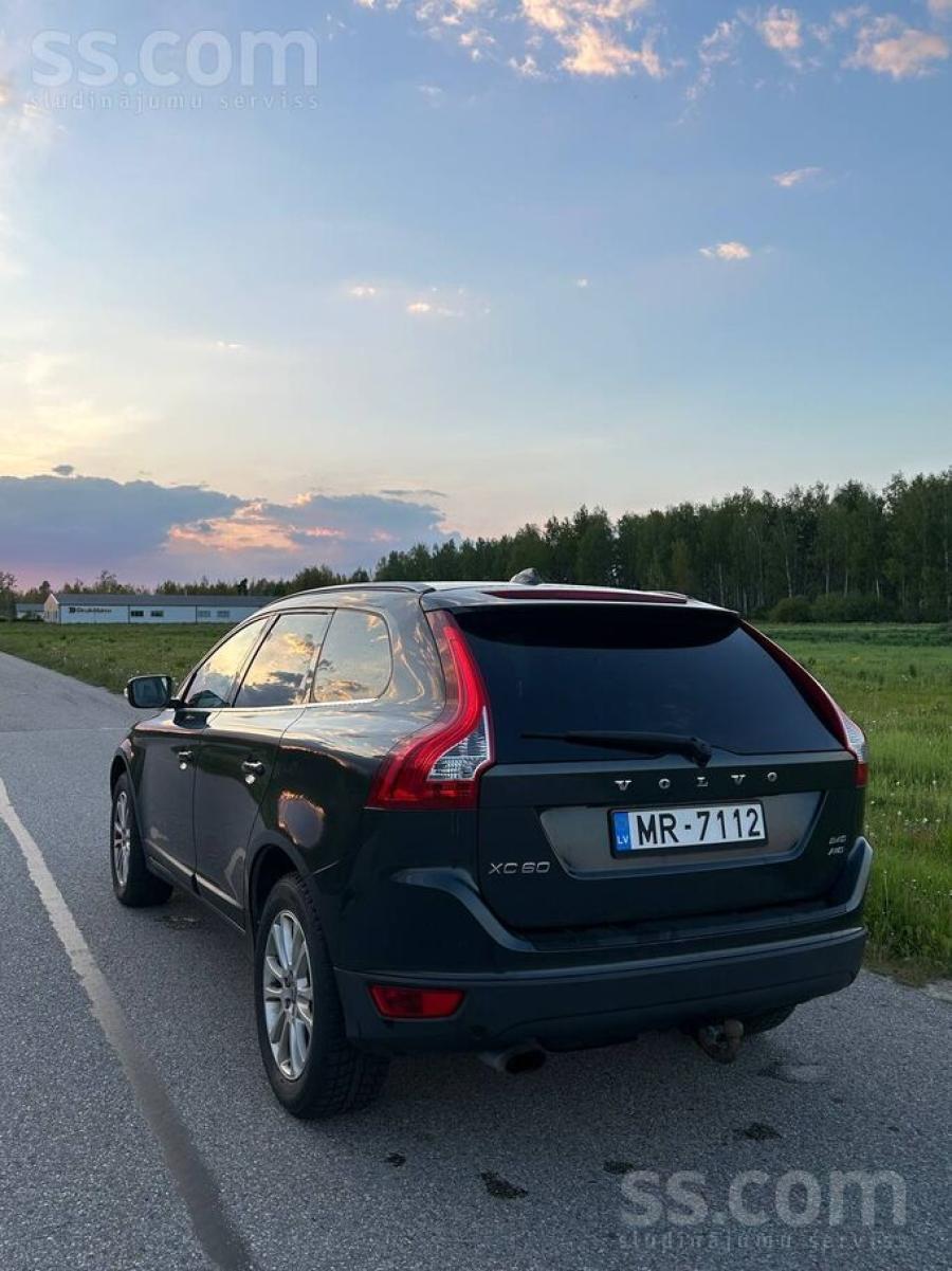 Volvo XC60 2009 Rīga, ar dzinēja tilpumu 2.40 L un nobraukumu 280 tūkst. km par 6300 €, foto 2 vietnē AUTOMOTO.COM.LV