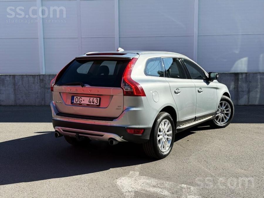 Volvo XC60 2009 in Riga, with an engine capacity of 2.40 L and mileage of 0 thousand km for 6594 €, photo 5 on AUTOMOTO.COM.LV