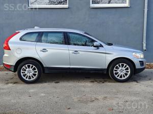 Volvo XC60 2009 Ogre, ar dzinēja tilpumu 2.40 L un nobraukumu 211 tūkst. km par 7995 €, foto 5 vietnē AUTOMOTO.COM.LV