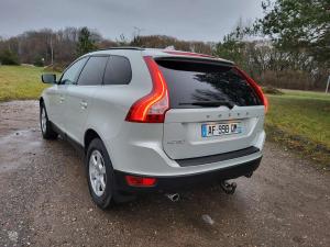 Volvo XC60 2009 in Taurage, with an engine capacity of 2.40 L and mileage of 193 thousand km for 5500 €, photo 6 on AUTOMOTO.COM.LV