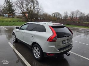 Volvo XC60 2009 in Siauliai, with an engine capacity of 2.40 L and mileage of 272 thousand km for 8250 €, photo  on AUTOMOTO.COM.LV