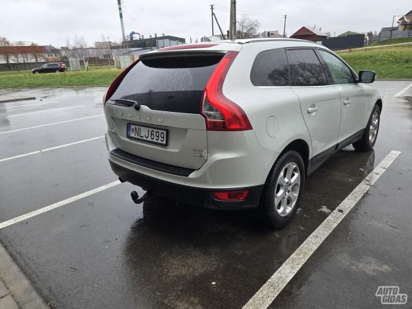 Volvo XC60 2009 Šauļi, ar dzinēja tilpumu 2.40 L un nobraukumu 272 tūkst. km par 8250 €, foto 2 vietnē AUTOMOTO.COM.LV