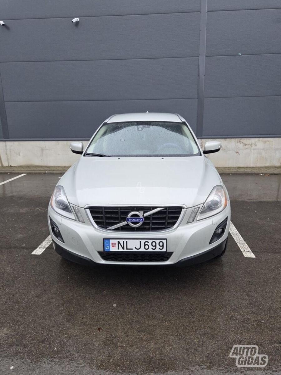 Volvo XC60 2009 in Siauliai, with an engine capacity of 2.40 L and mileage of 272 thousand km for 8250 €, photo 3 on AUTOMOTO.COM.LV