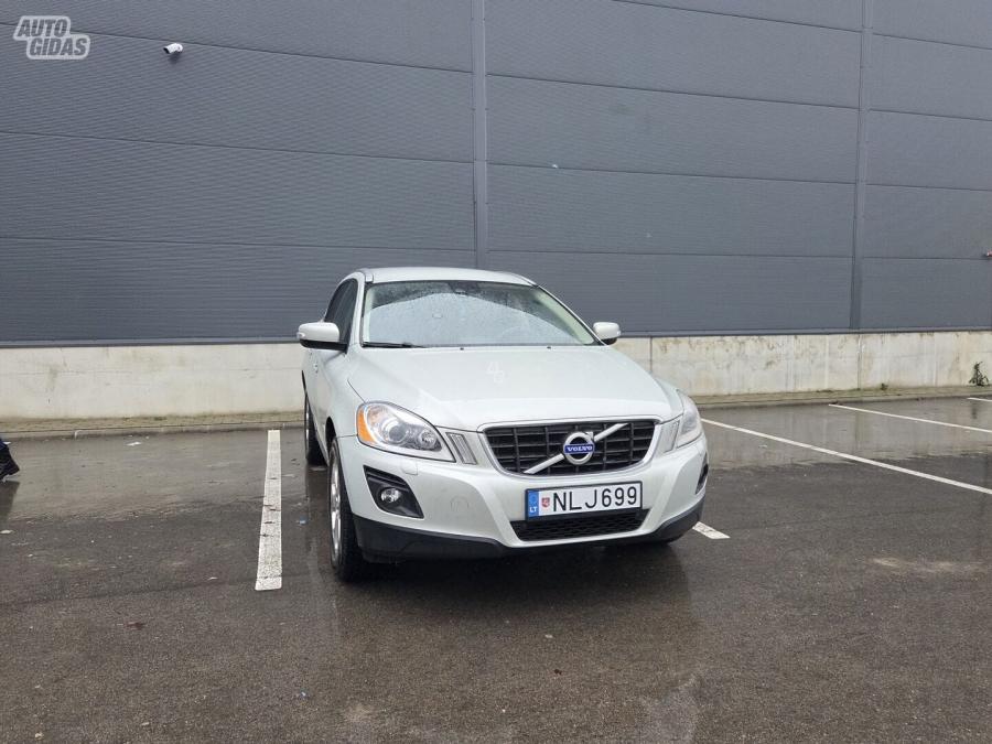 Volvo XC60 2009 in Siauliai, with an engine capacity of 2.40 L and mileage of 272 thousand km for 8250 €, photo 7 on AUTOMOTO.COM.LV