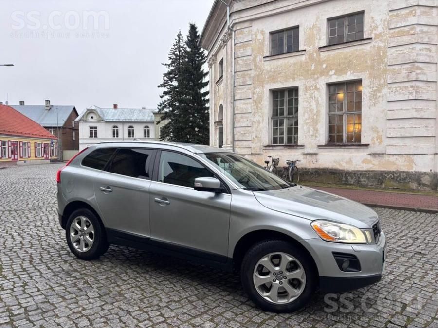 Volvo XC60 2009 in Riga, with an engine capacity of 2.40 L and mileage of 355 thousand km for 7200 €, photo 1 on AUTOMOTO.COM.LV