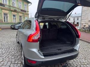 Volvo XC60 2009 in Riga, with an engine capacity of 2.40 L and mileage of 355 thousand km for 7200 €, photo 3 on AUTOMOTO.COM.LV