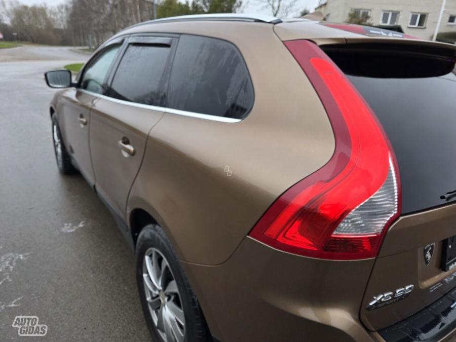 Volvo XC60 2009 in Kretinga, with an engine capacity of 2.40 L and mileage of 335 thousand km for 5000 €, photo 2 on AUTOMOTO.COM.LV