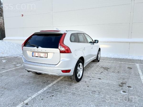 Volvo XC60 2009 in Riga, with an engine capacity of 2.40 L and mileage of 237 thousand km for 6700 €, photo 4 on AUTOMOTO.COM.LV