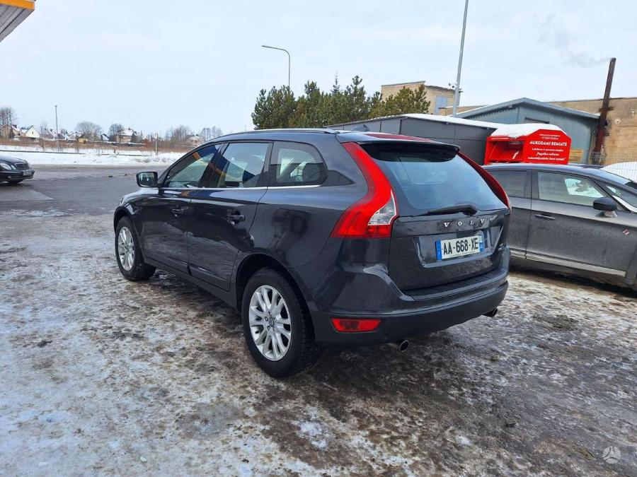 Volvo XC60 2009 Šilutė, ar dzinēja tilpumu 2.40 L un nobraukumu 285 tūkst. km par 6400 €, foto 1 vietnē AUTOMOTO.COM.LV