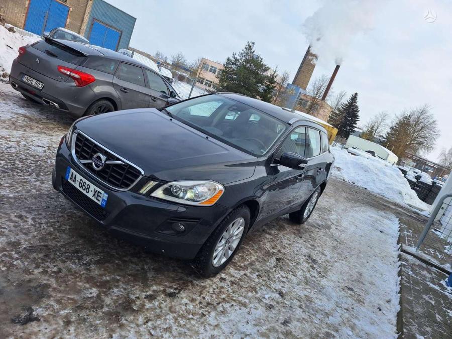 Volvo XC60 2009 Šilutė, ar dzinēja tilpumu 2.40 L un nobraukumu 285 tūkst. km par 6400 €, foto 2 vietnē AUTOMOTO.COM.LV