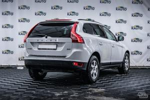 Volvo XC60 2009 in Kaunas, with an engine capacity of 2.40 L and mileage of 316 thousand km for 7190 €, photo 3 on AUTOMOTO.COM.LV
