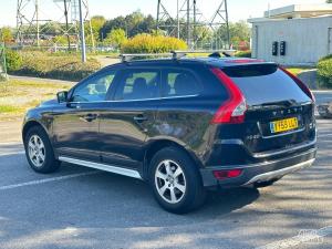 Volvo XC60 2009 in Pakruojis, with an engine capacity of 2.40 L and mileage of 320 thousand km for 2400 €, photo 4 on AUTOMOTO.COM.LV