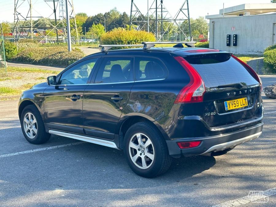 Volvo XC60 2009 in Pakruojis, with an engine capacity of 2.40 L and mileage of 320 thousand km for 2400 €, photo 4 on AUTOMOTO.COM.LV