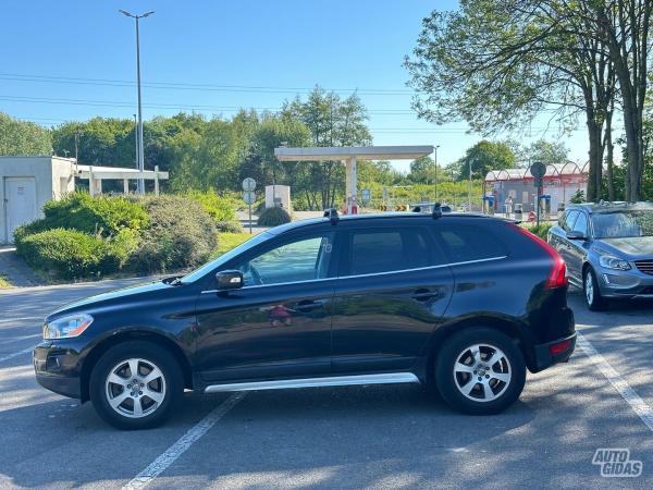 Volvo XC60 2009 in Pakruojis, with an engine capacity of 2.40 L and mileage of 320 thousand km for 2400 €, photo 4 on AUTOMOTO.COM.LV