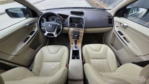 Volvo XC60 2009 in Vilnius, with an engine capacity of 2.40 L and mileage of 308 thousand km for 6600 €, photo 10 on AUTOMOTO.COM.LV