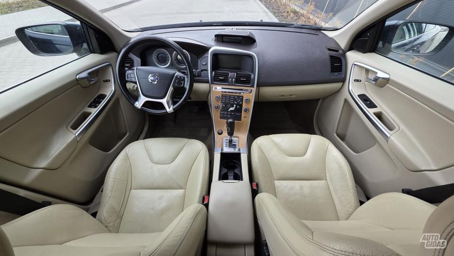 Volvo XC60 2009 in Vilnius, with an engine capacity of 2.40 L and mileage of 308 thousand km for 6600 €, photo 10 on AUTOMOTO.COM.LV