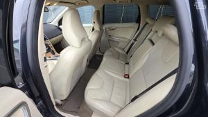 Volvo XC60 2009 in Vilnius, with an engine capacity of 2.40 L and mileage of 308 thousand km for 6600 €, photo 11 on AUTOMOTO.COM.LV
