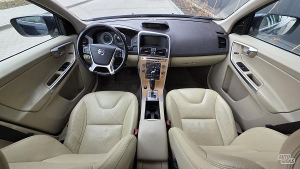 Volvo XC60 2009 in Vilnius, with an engine capacity of 2.40 L and mileage of 308 thousand km for 6500 €, photo 9 on AUTOMOTO.COM.LV