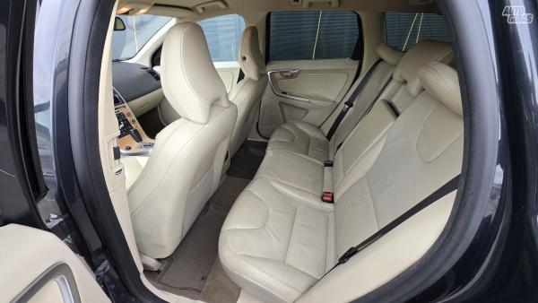 Volvo XC60 2009 in Vilnius, with an engine capacity of 2.40 L and mileage of 308 thousand km for 6500 €, photo 10 on AUTOMOTO.COM.LV