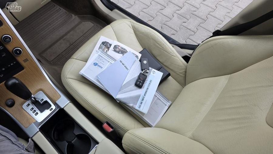 Volvo XC60 2009 in Vilnius, with an engine capacity of 2.40 L and mileage of 308 thousand km for 6500 €, photo 17 on AUTOMOTO.COM.LV