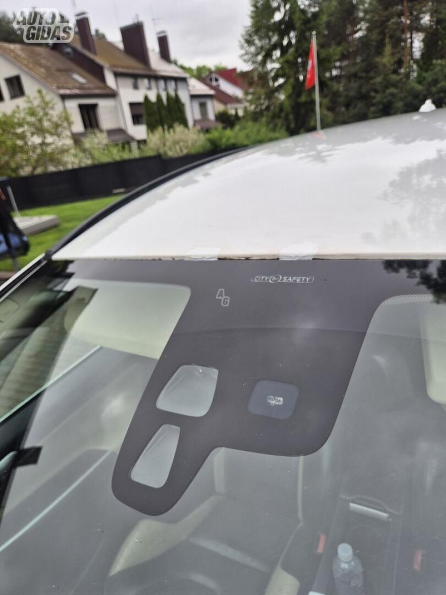 Volvo XC60 2009 Viļņa, ar dzinēja tilpumu 2.40 L un nobraukumu 299 tūkst. km par 4300 €, foto 11 vietnē AUTOMOTO.COM.LV
