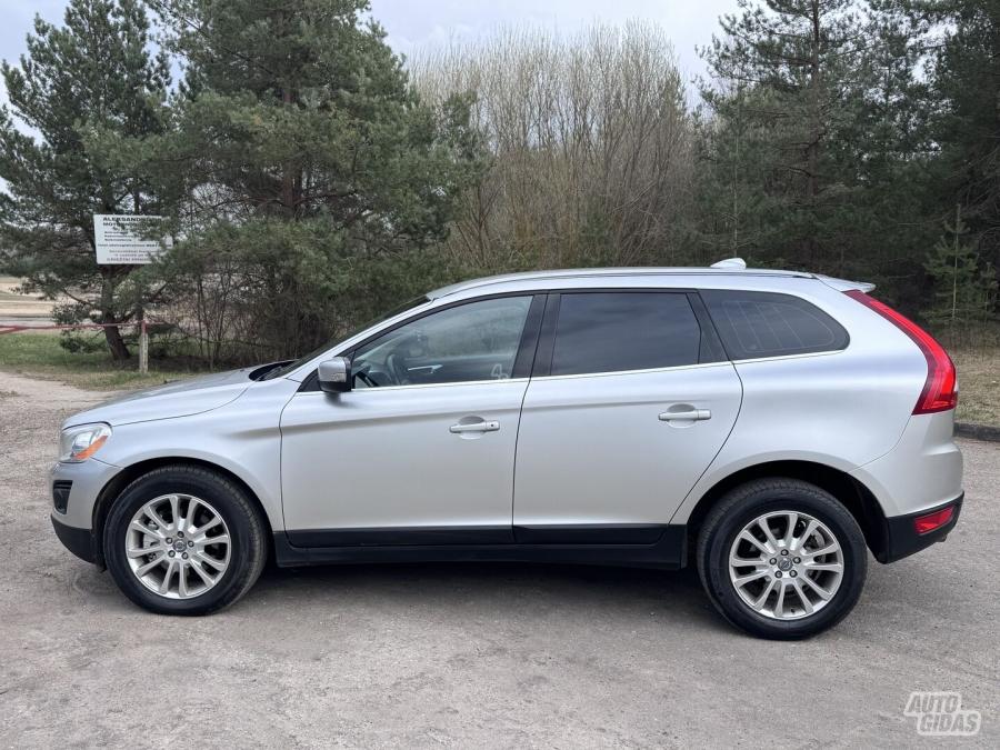 Volvo XC60 2009 Šauļi, ar dzinēja tilpumu 2.40 L un nobraukumu 340 tūkst. km par 5650 €, foto 3 vietnē AUTOMOTO.COM.LV