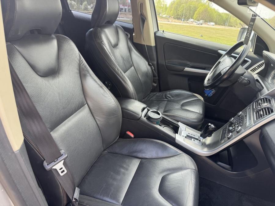 Volvo XC60 2009 Šauļi, ar dzinēja tilpumu 2.40 L un nobraukumu 340 tūkst. km par 5650 €, foto 20 vietnē AUTOMOTO.COM.LV