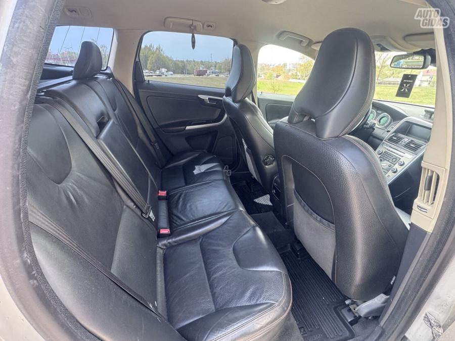 Volvo XC60 2009 Šauļi, ar dzinēja tilpumu 2.40 L un nobraukumu 340 tūkst. km par 5650 €, foto 22 vietnē AUTOMOTO.COM.LV