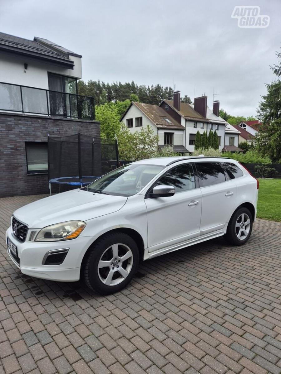 Volvo XC60 2009 in Vilnius, with an engine capacity of 2.40 L and mileage of 299 thousand km for 4250 €, photo 6 on AUTOMOTO.COM.LV