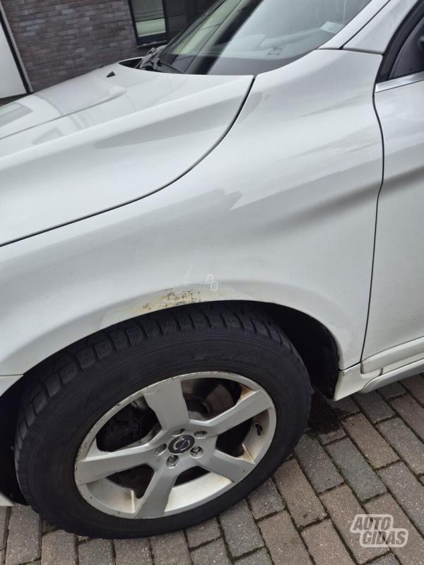 Volvo XC60 2009 in Vilnius, with an engine capacity of 2.40 L and mileage of 299 thousand km for 4250 €, photo 8 on AUTOMOTO.COM.LV