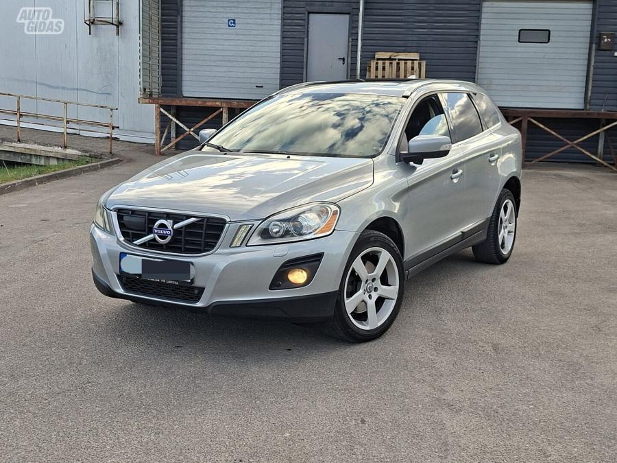 Volvo XC60 2009 in Siauliai, with an engine capacity of 2.40 L and mileage of 400 thousand km for 5350 €, photo 3 on AUTOMOTO.COM.LV