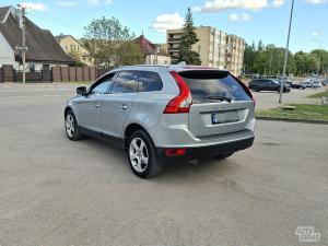 Volvo XC60 2009 in Siauliai, with an engine capacity of 2.40 L and mileage of 400 thousand km for 5350 €, photo 8 on AUTOMOTO.COM.LV