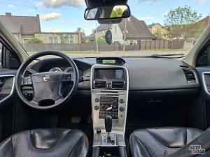 Volvo XC60 2009 in Siauliai, with an engine capacity of 2.40 L and mileage of 400 thousand km for 5350 €, photo 11 on AUTOMOTO.COM.LV