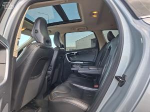 Volvo XC60 2009 in Siauliai, with an engine capacity of 2.40 L and mileage of 400 thousand km for 5350 €, photo 12 on AUTOMOTO.COM.LV