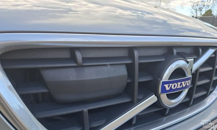 Volvo XC60 2009 in Siauliai, with an engine capacity of 2.40 L and mileage of 400 thousand km for 5350 €, photo 21 on AUTOMOTO.COM.LV