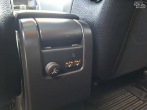 Volvo XC60 2009 in Siauliai, with an engine capacity of 2.40 L and mileage of 400 thousand km for 5350 €, photo 23 on AUTOMOTO.COM.LV