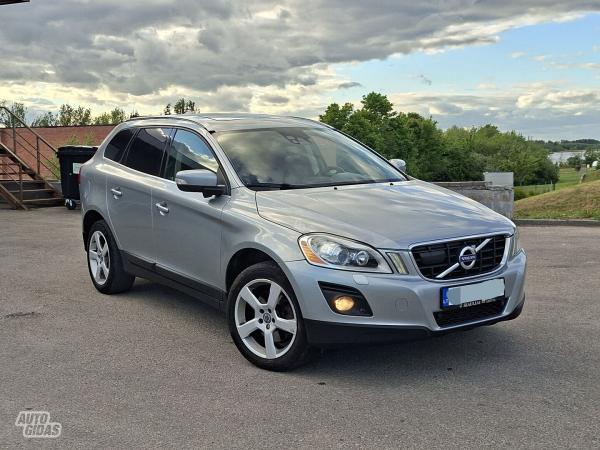 Volvo XC60 2009 in Siauliai, with an engine capacity of 2.40 L and mileage of 400 thousand km for 5350 €, photo 1 on AUTOMOTO.COM.LV