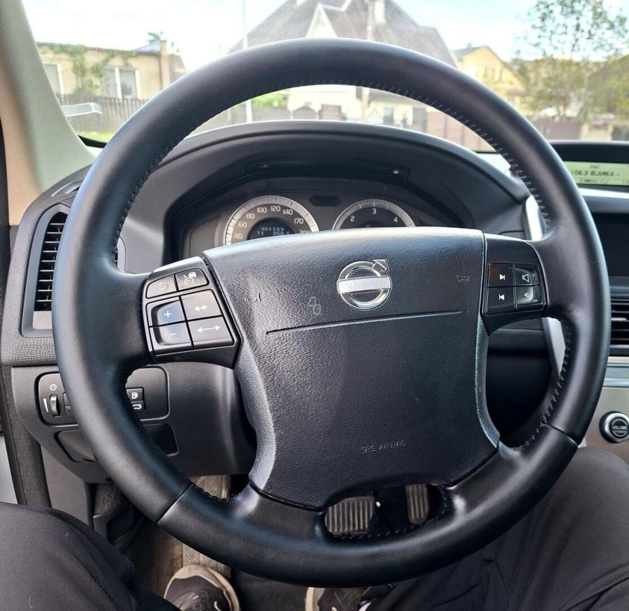 Volvo XC60 2009 Šauļi, ar dzinēja tilpumu 2.40 L un nobraukumu 400 tūkst. km par 5350 €, foto 22 vietnē AUTOMOTO.COM.LV