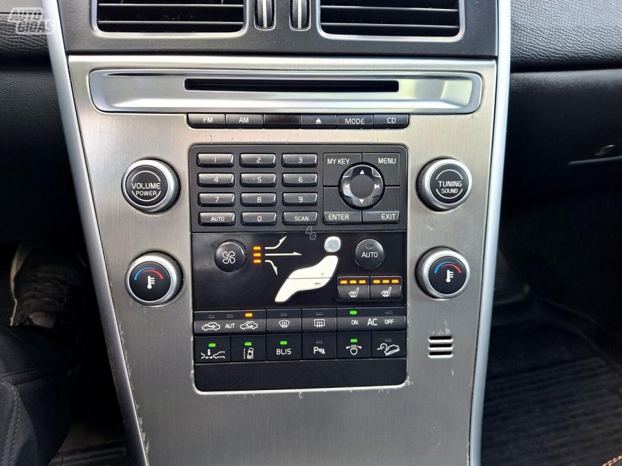 Volvo XC60 2009 Šauļi, ar dzinēja tilpumu 2.40 L un nobraukumu 400 tūkst. km par 5350 €, foto 24 vietnē AUTOMOTO.COM.LV