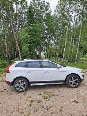 Volvo XC60 2009 in Utena, with an engine capacity of 2.40 L and mileage of 374 thousand km for 6650 €, photo 3 on AUTOMOTO.COM.LV
