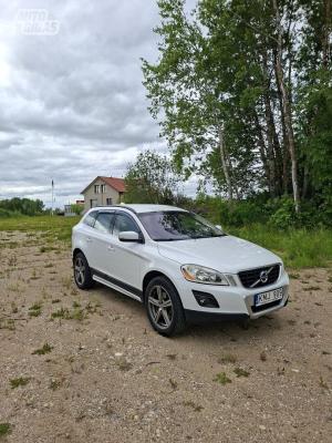 Volvo XC60 2009 in Utena, with an engine capacity of 2.40 L and mileage of 374 thousand km for 6650 €, photo 4 on AUTOMOTO.COM.LV