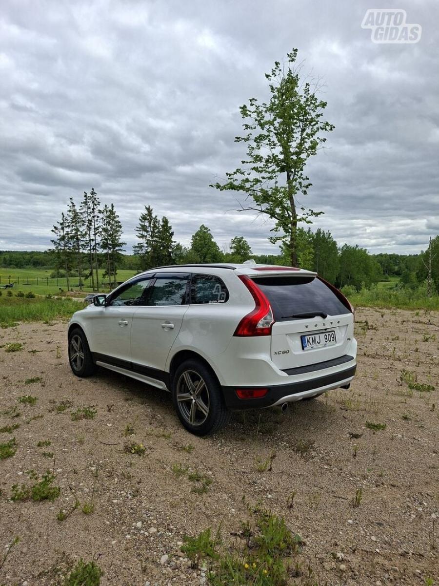 Volvo XC60 2009 in Utena, with an engine capacity of 2.40 L and mileage of 374 thousand km for 6650 €, photo 5 on AUTOMOTO.COM.LV