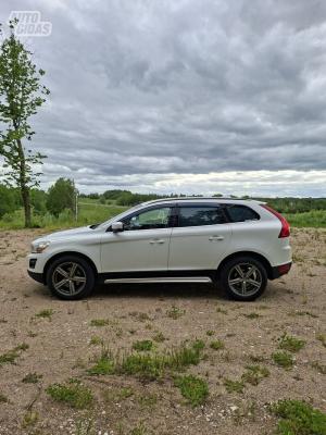 Volvo XC60 2009 in Utena, with an engine capacity of 2.40 L and mileage of 374 thousand km for 6650 €, photo 8 on AUTOMOTO.COM.LV