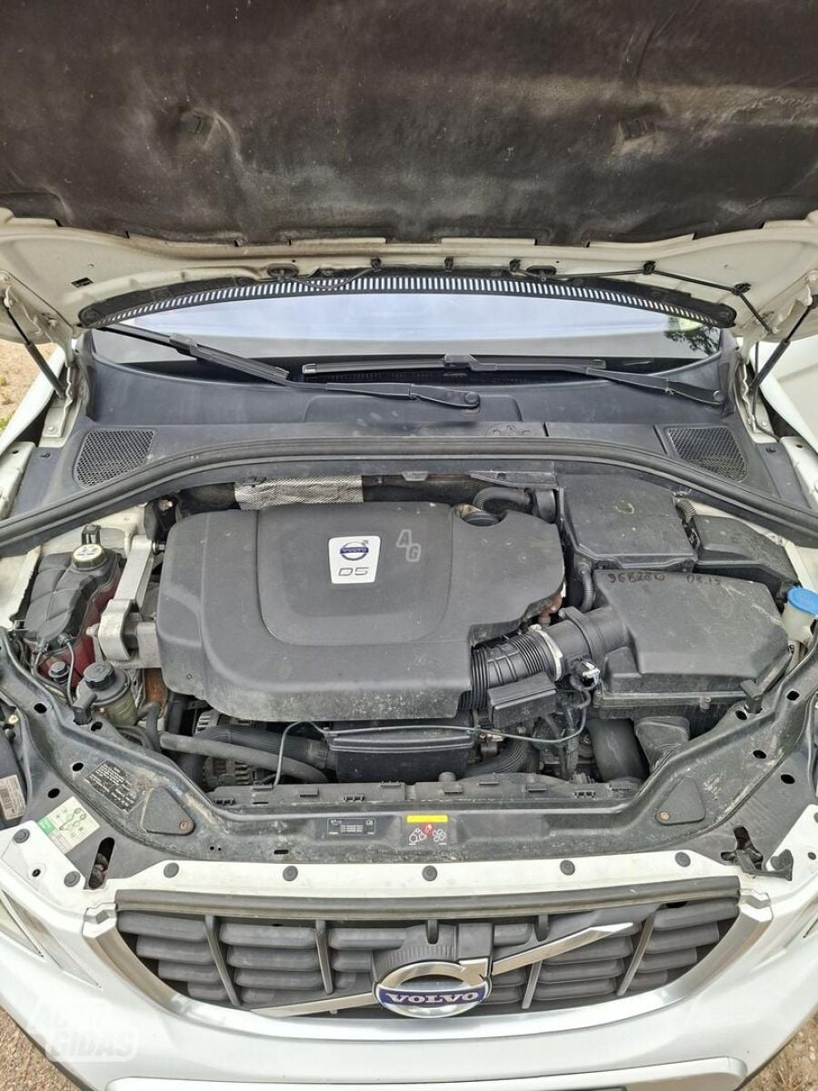 Volvo XC60 2009 in Utena, with an engine capacity of 2.40 L and mileage of 374 thousand km for 6650 €, photo 12 on AUTOMOTO.COM.LV